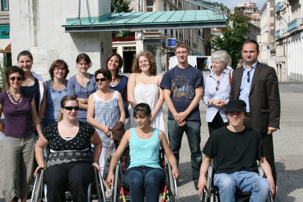 Ville en partage : « ballade urbaine » en fauteuil roulant | Le blog de ...